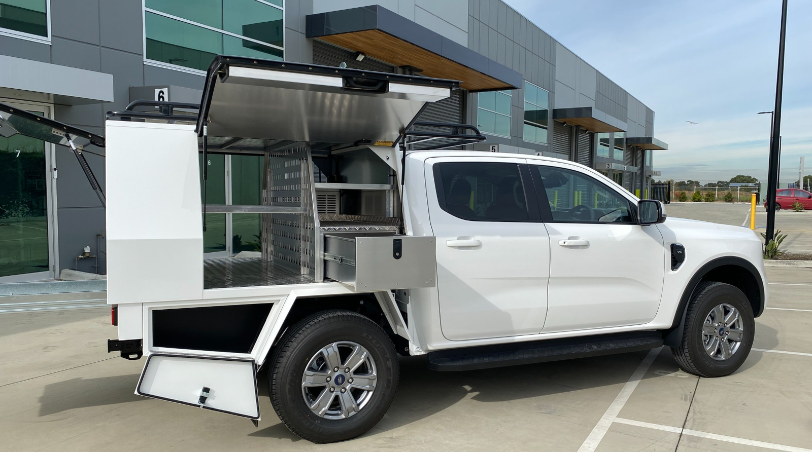 How To Maximise The Storage Capacity Of Your Ute With Canopy & Tray ...